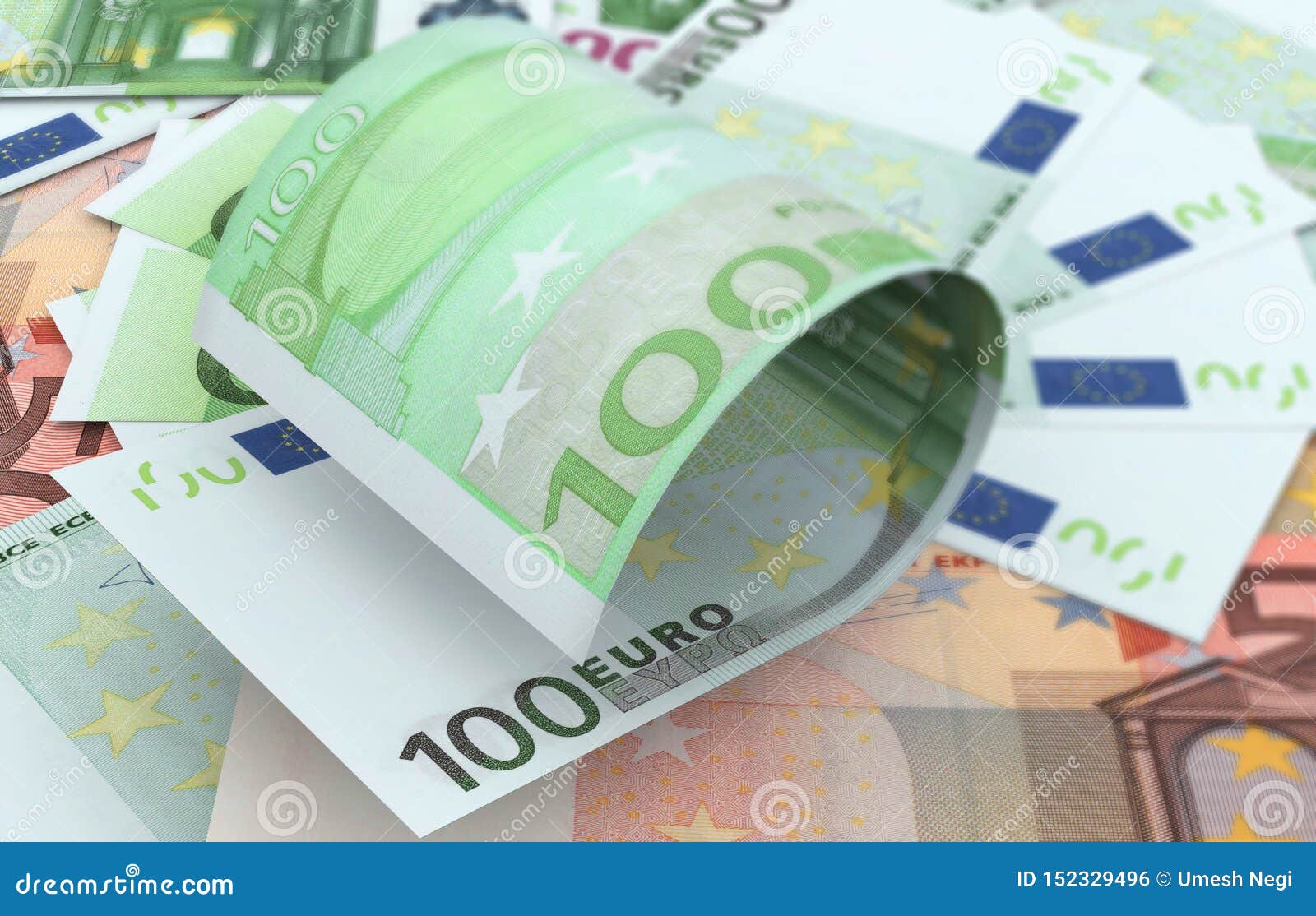 100 Euro Banknote on White Background Stock Illustration - Illustration ...