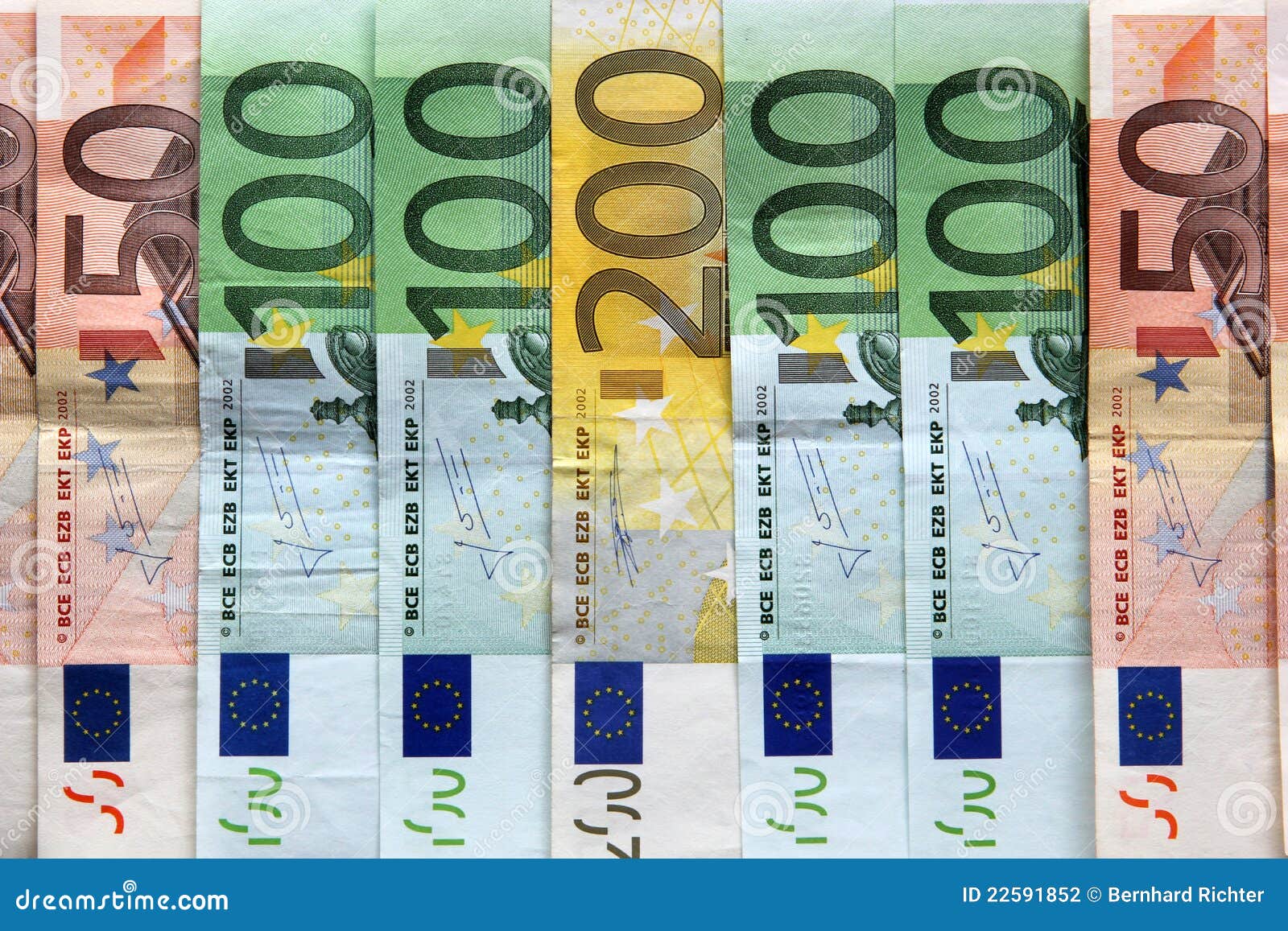 Euro billets de banque photo stock. Image du européen - 22591852
