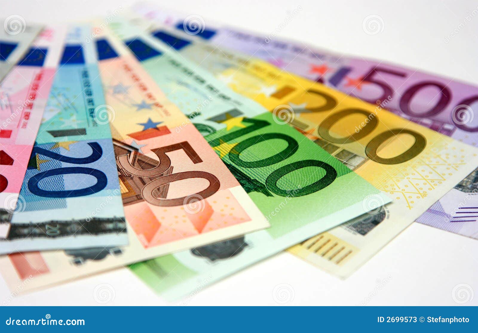 Euro billets de banque image stock. Image du européen - 2699573