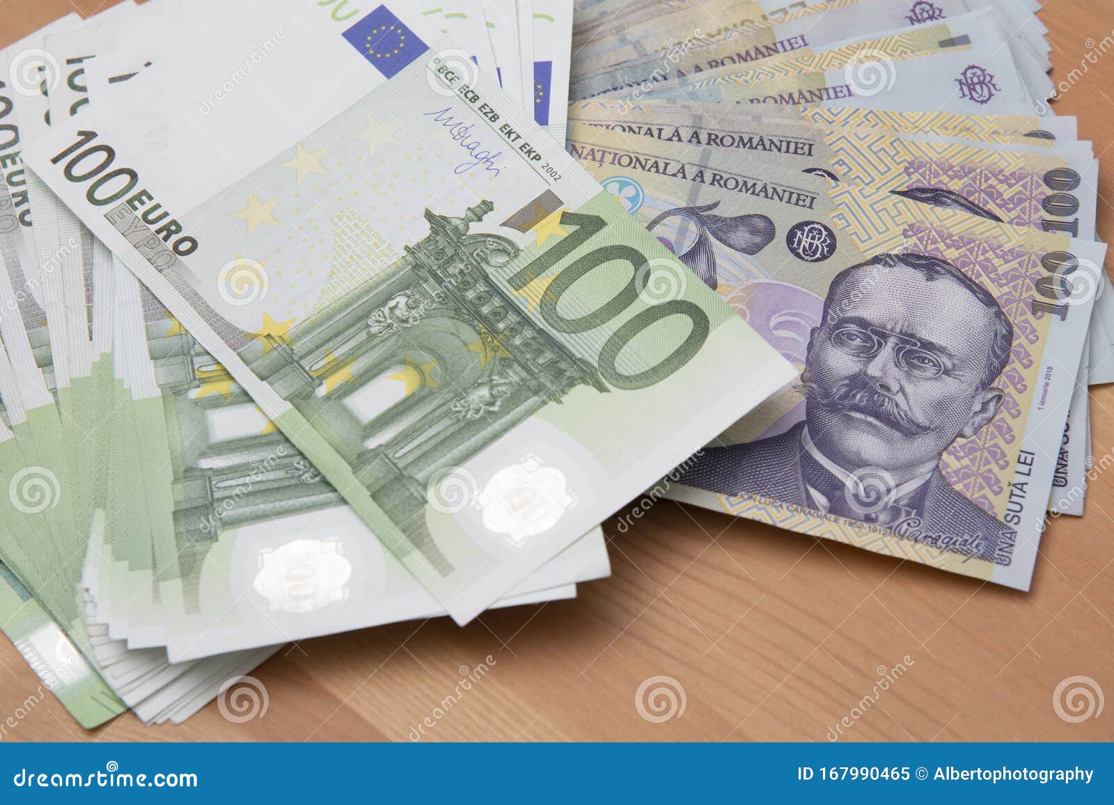Euro e valuta lei immagine stock. Immagine di europeo - 167990465