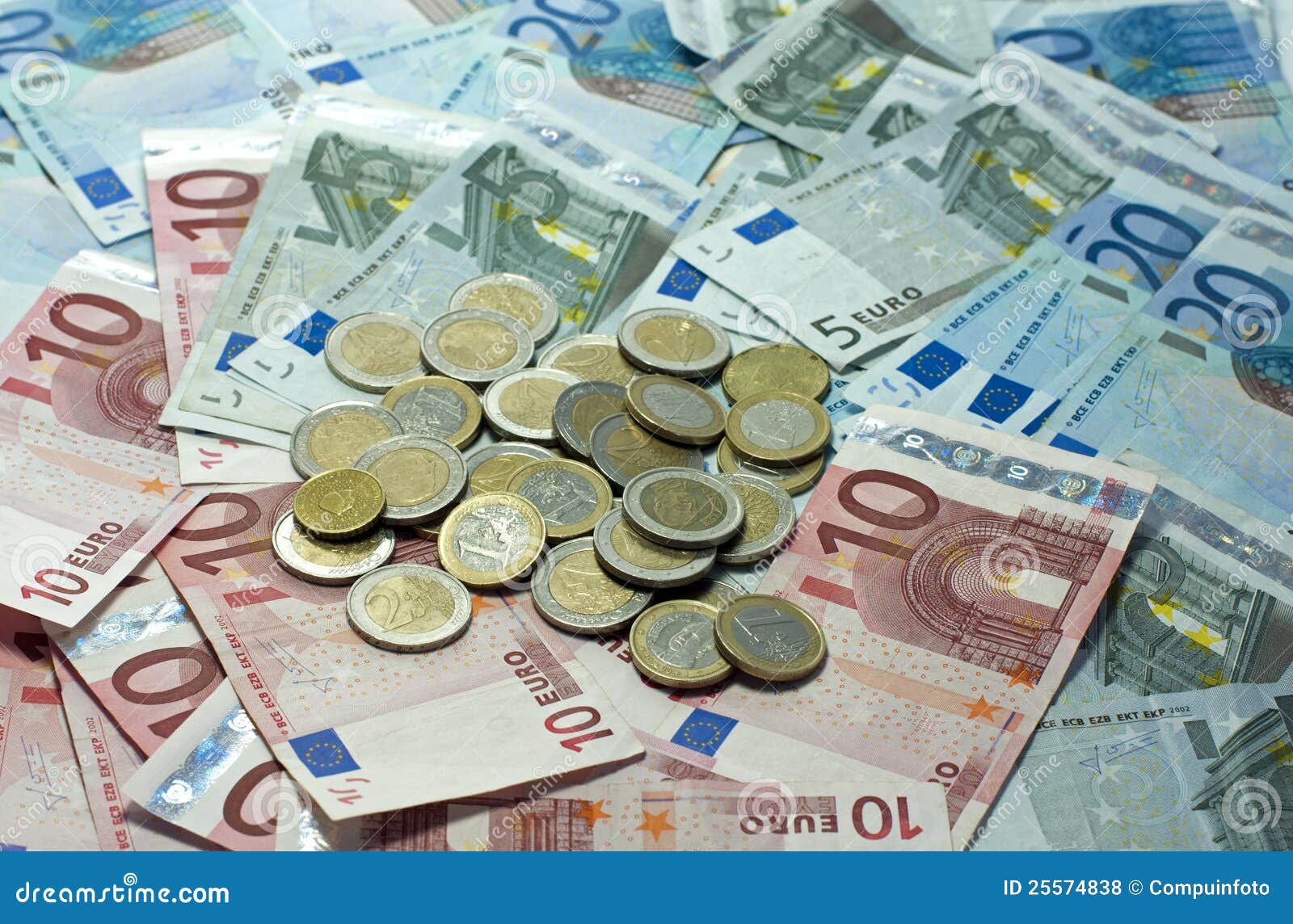 Euro- Papel E Moedas Do Dinheiro Foto de Stock - Imagem de banco ...