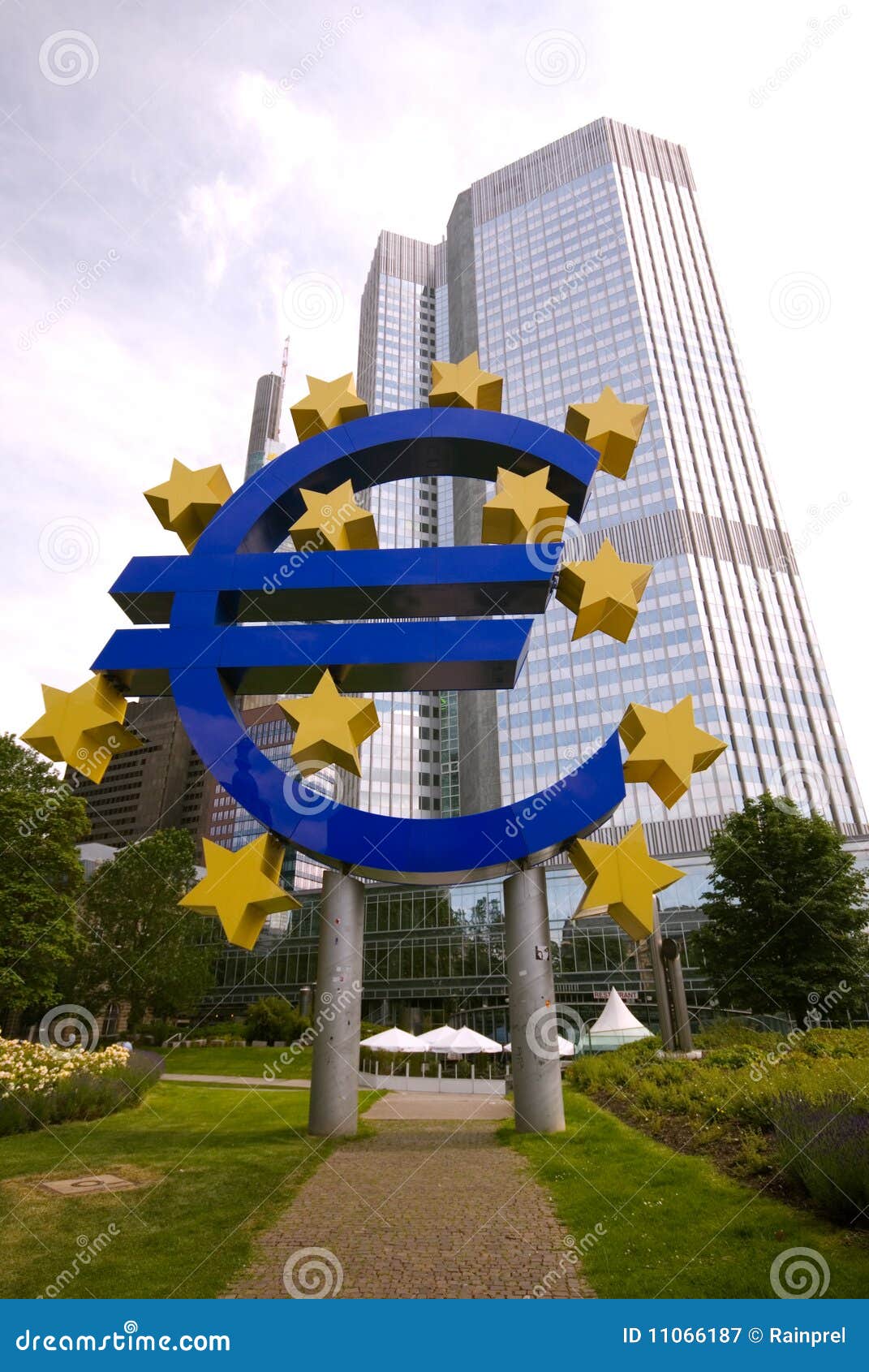 Euro Sign, Frankfurt stock image. Image of finance, landmark - 11066187