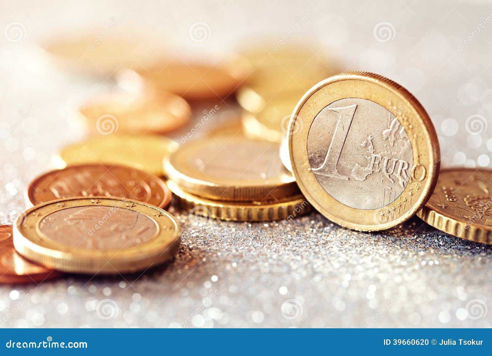 Euro soldi fotografia stock. Immagine di euro, sfondo - 39660620