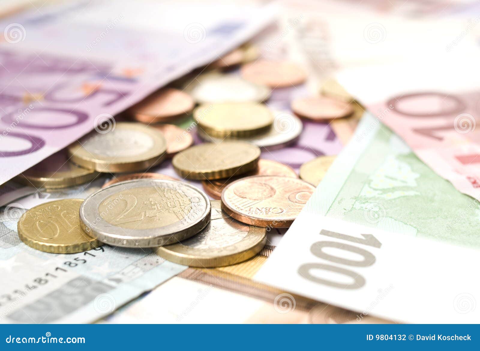 Euro soldi fotografia stock. Immagine di nota, fondo, finanziario - 9804132