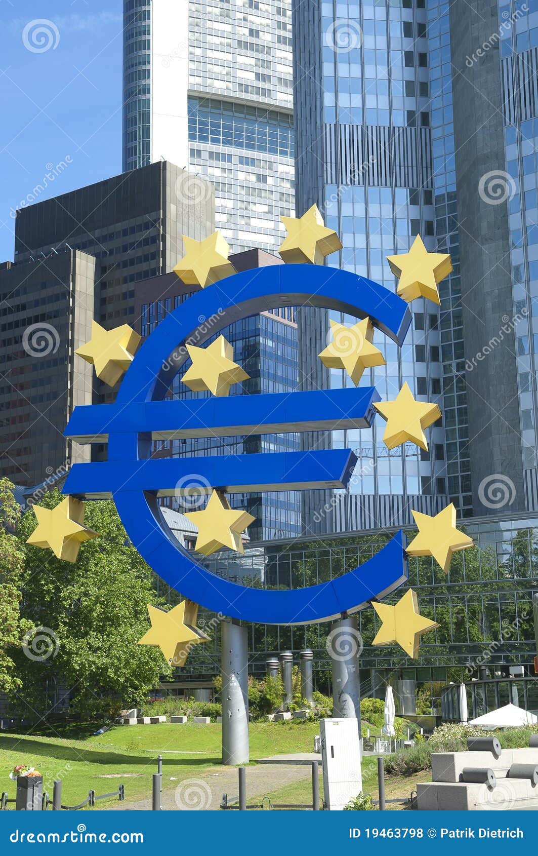 Euro Symbol Frankfurt Germany Editorial Stock Photo - Image of german ...