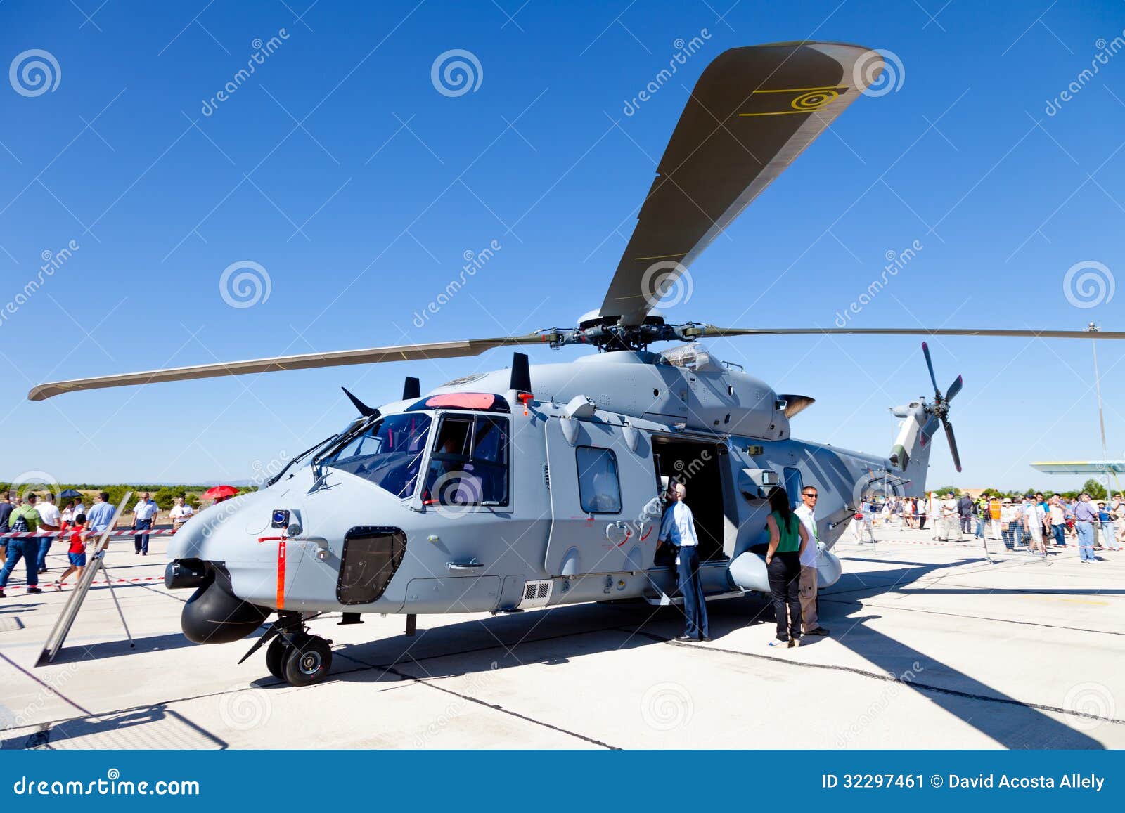 Eurocopter NH90 foto editorial. Imagen de motor, potencia - 32297461