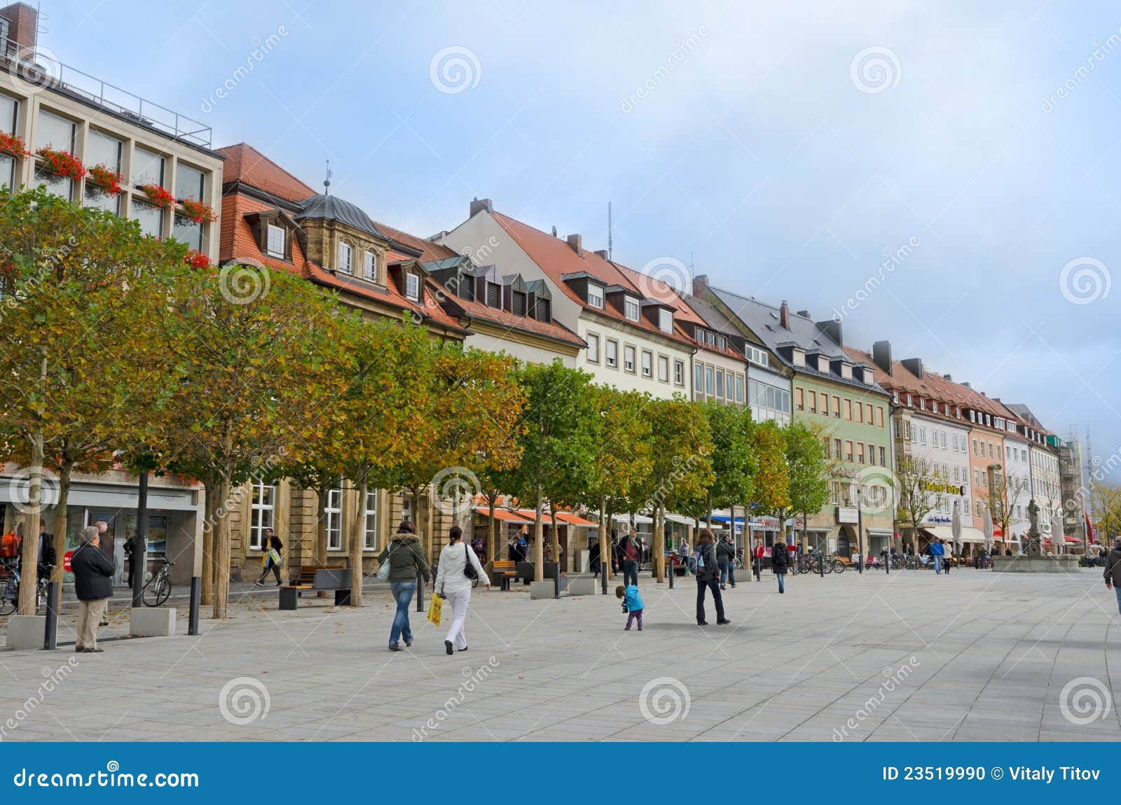 European town street editorial image. Image of esplanade - 23519990