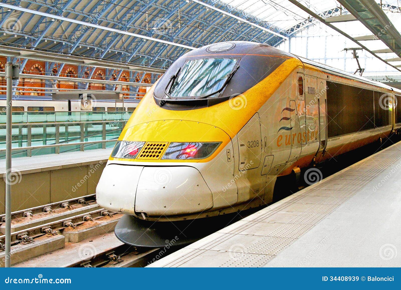 Eurostar treina imagem de stock editorial. Imagem de locomotiva - 34408939