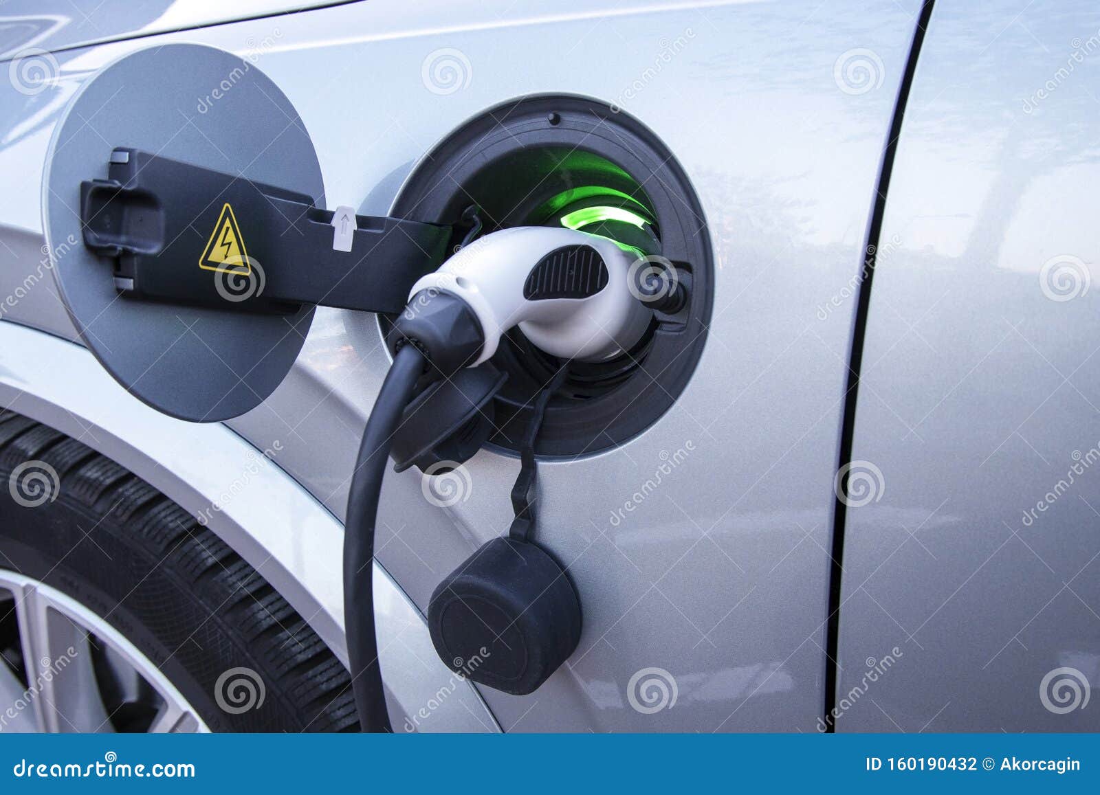 Ev Auto Of Elektrische Auto Op Laadstation Met De Voedingskabel
