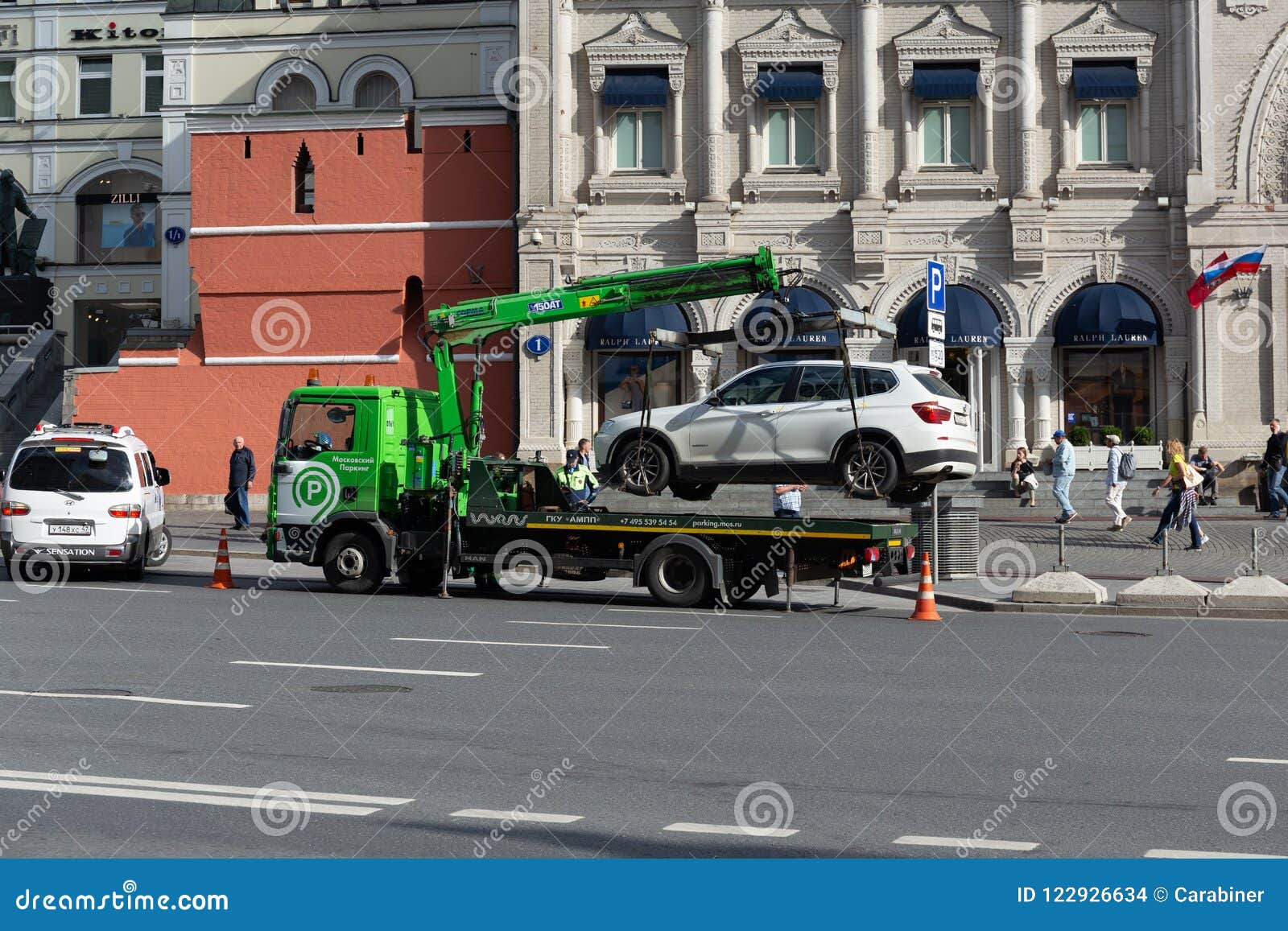 Evacuation of the Car for Improper Parking in Center Moscow Editorial ... Evacuation of the Car for Improper Parking in Center Moscow Editorial ...