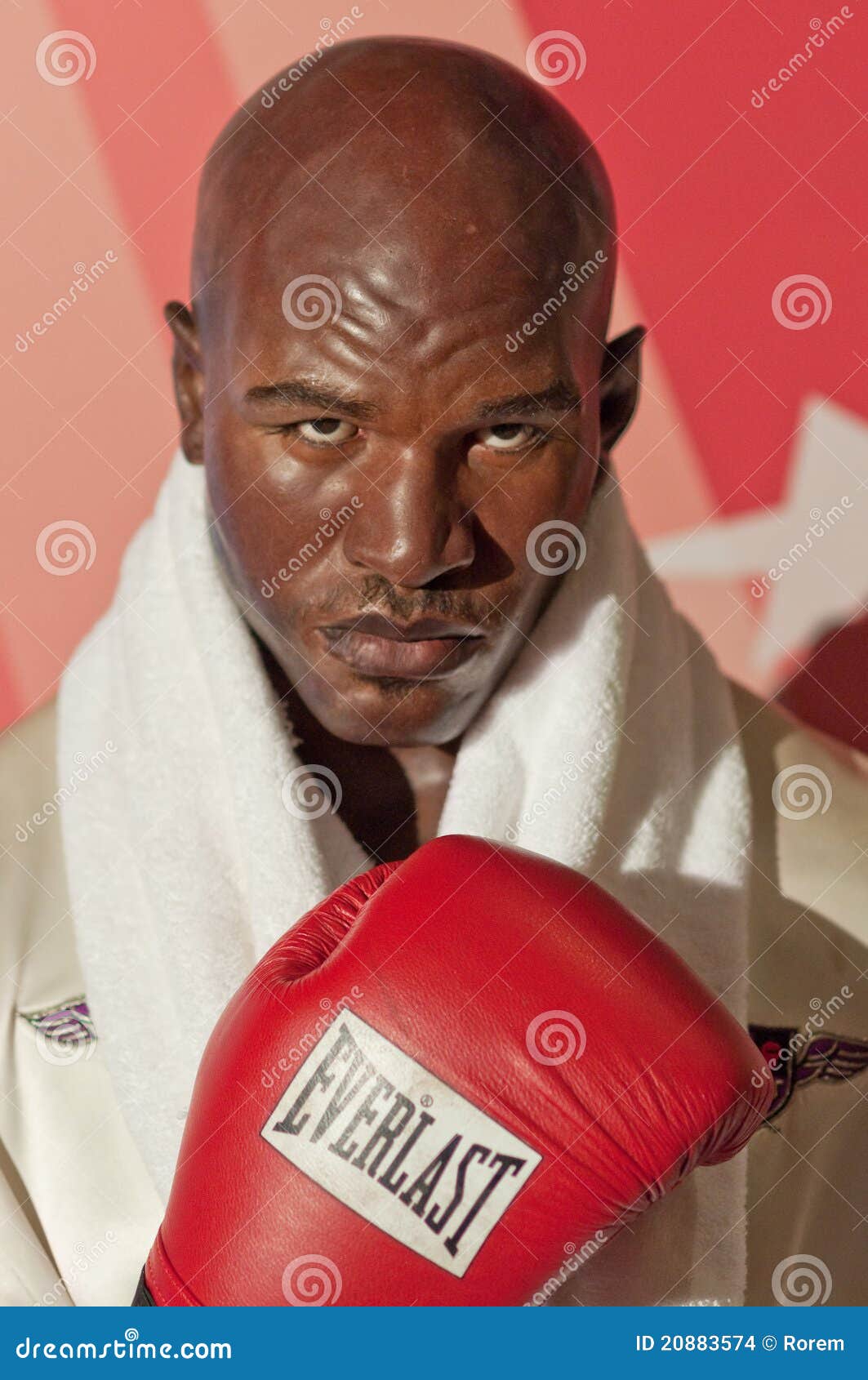 Evander Holyfield editorial stock image. Image of glove - 20883574