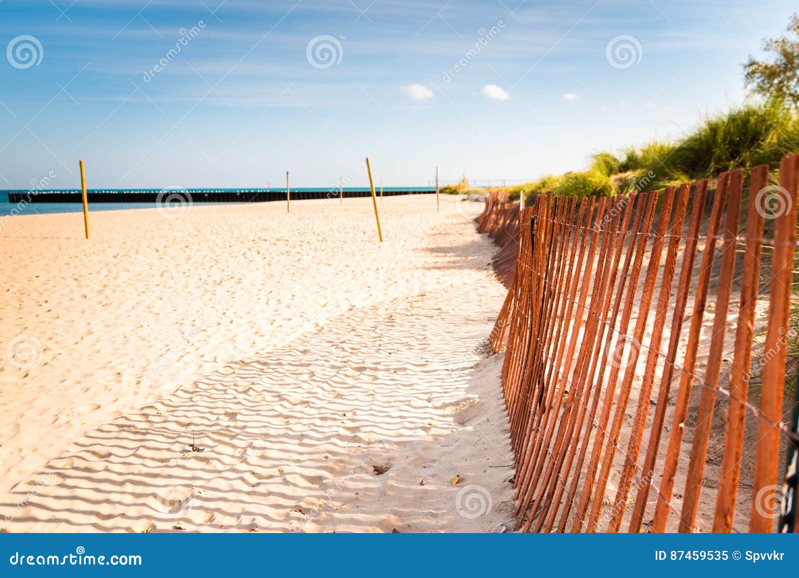 Evanston Beach in Chicago stock image. Image of perspective - 87459535