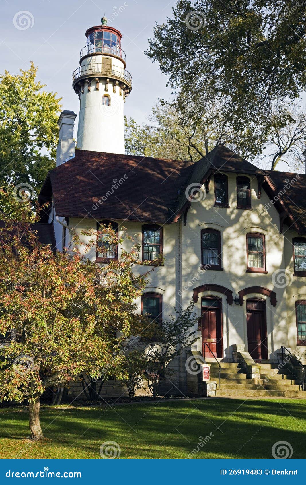 Evanston Lighthouse stock image. Image of house, lighthouse - 26919483