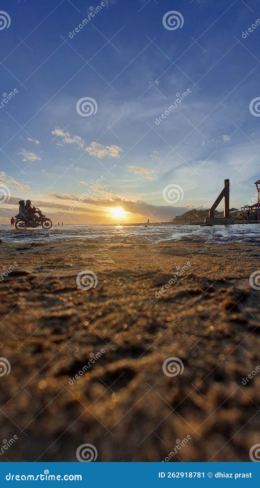 Evening Atmosphere on the South Coast at Bagedur Beach, Banten Province ...