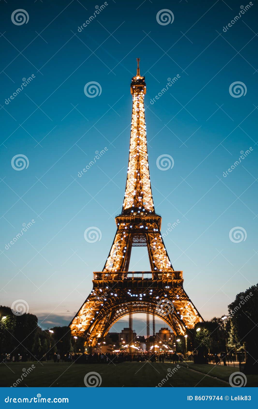 Evening Eiffel Tower Illuminated Editorial Stock Image - Image of nuit ... Evening Eiffel Tower Illuminated Editorial Stock Image - Image of nuit ...