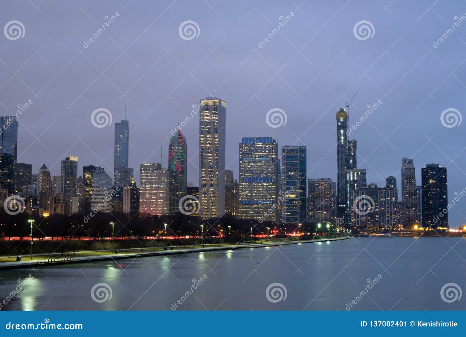 Evening Scenery of Chicago Downtown Skyline Chicago, Illinois USA ...