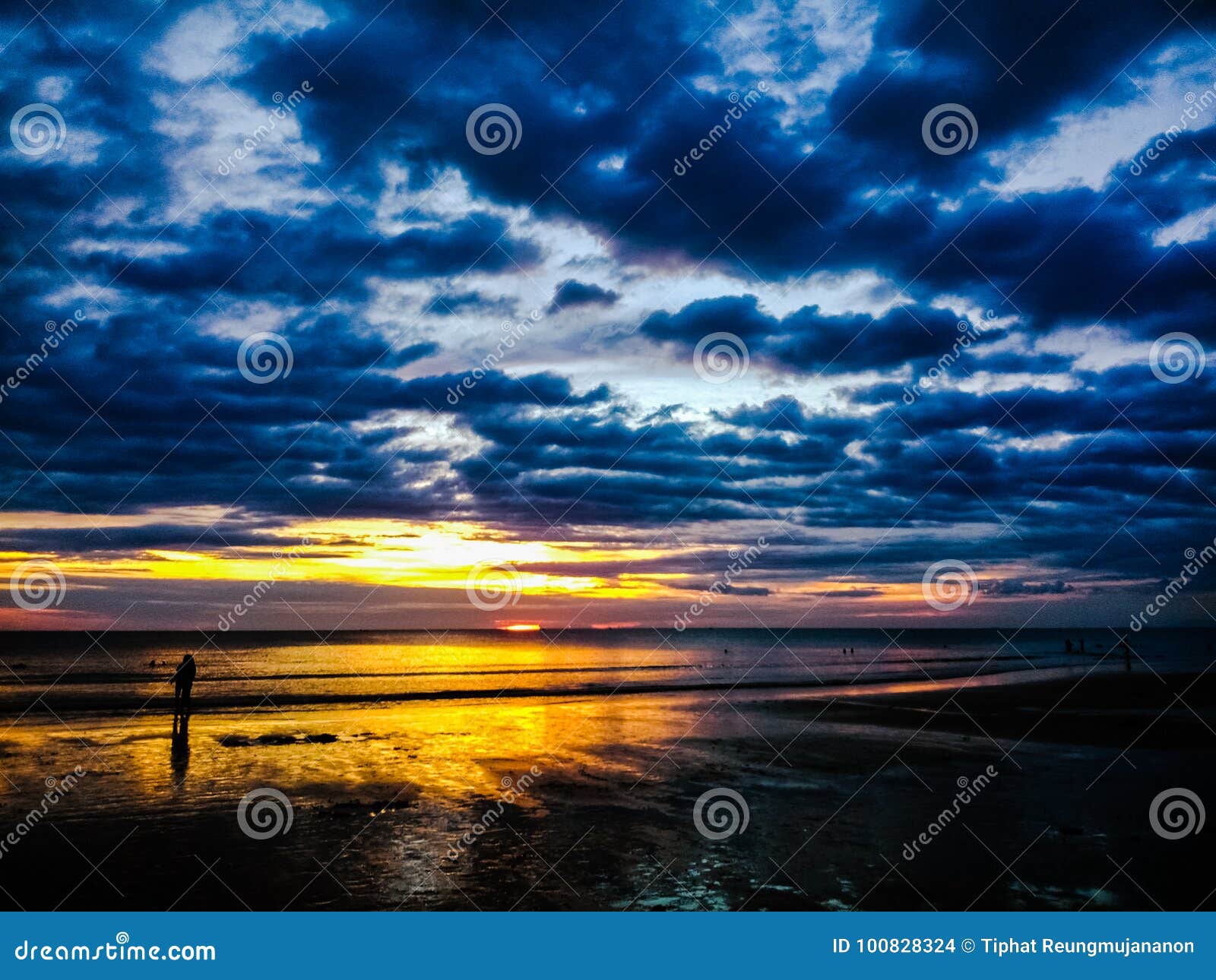 Evening sea view. stock photo. Image of dusk, couple - 100828324