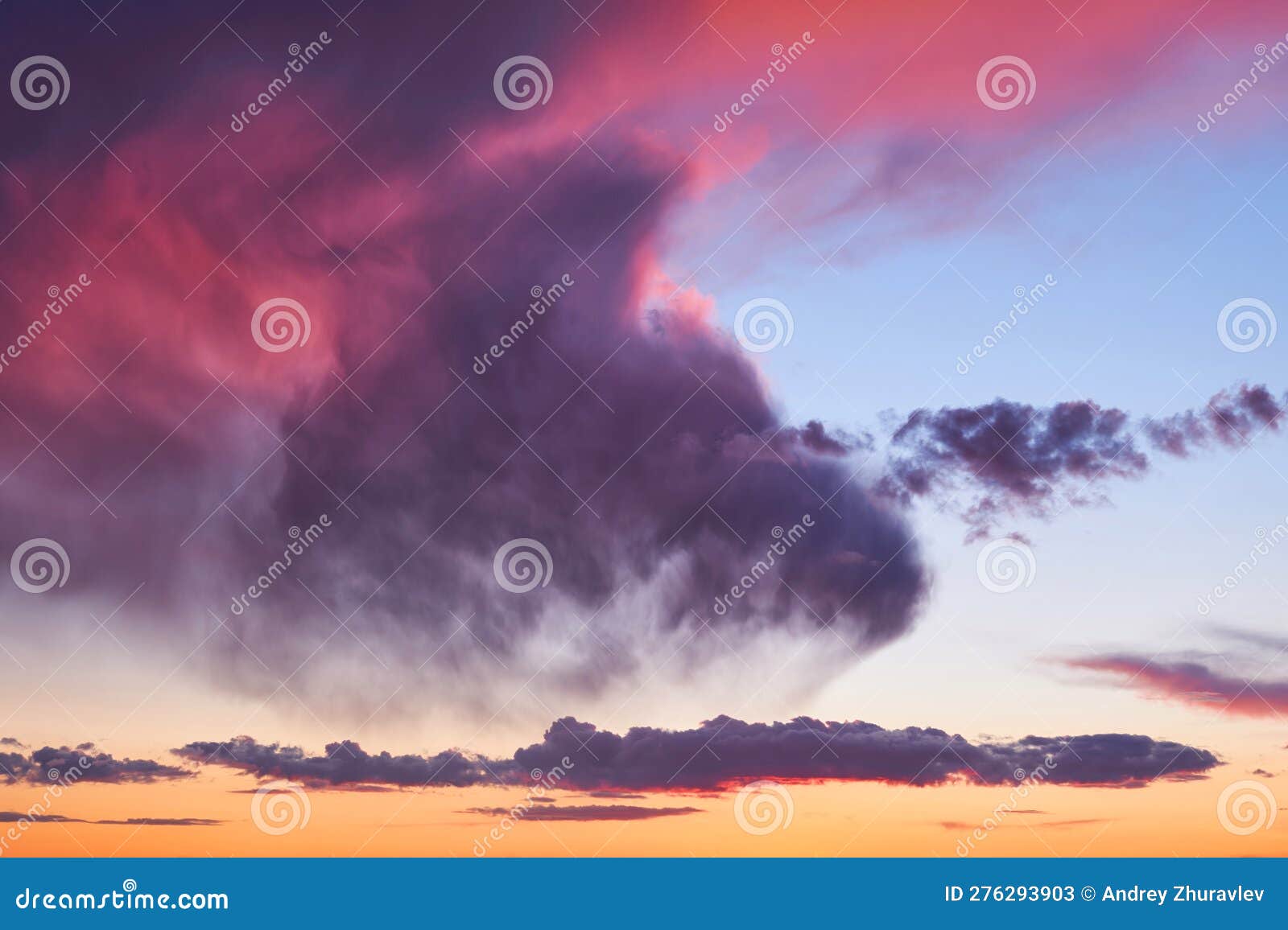 Evening Sky with Pink Clouds at Sunset, Cloudy Landscape Stock Image ...