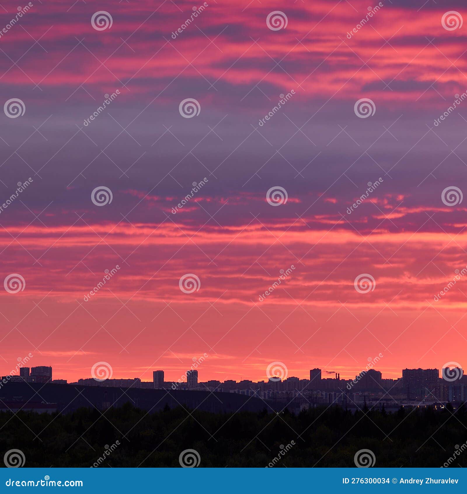 Evening Sky with Pink Clouds at Sunset, Cloudy Landscape Stock Photo ...