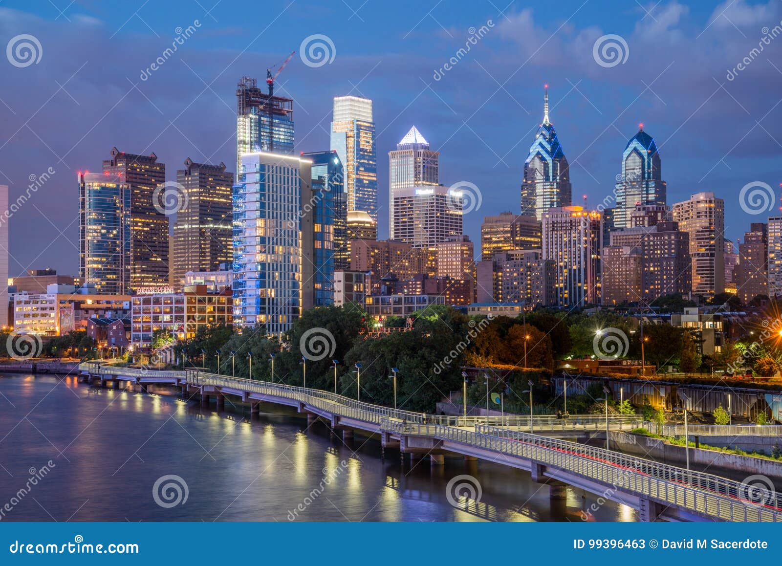 Twilight Philadelphia Skyline Editorial Stock Photo - Image of ...