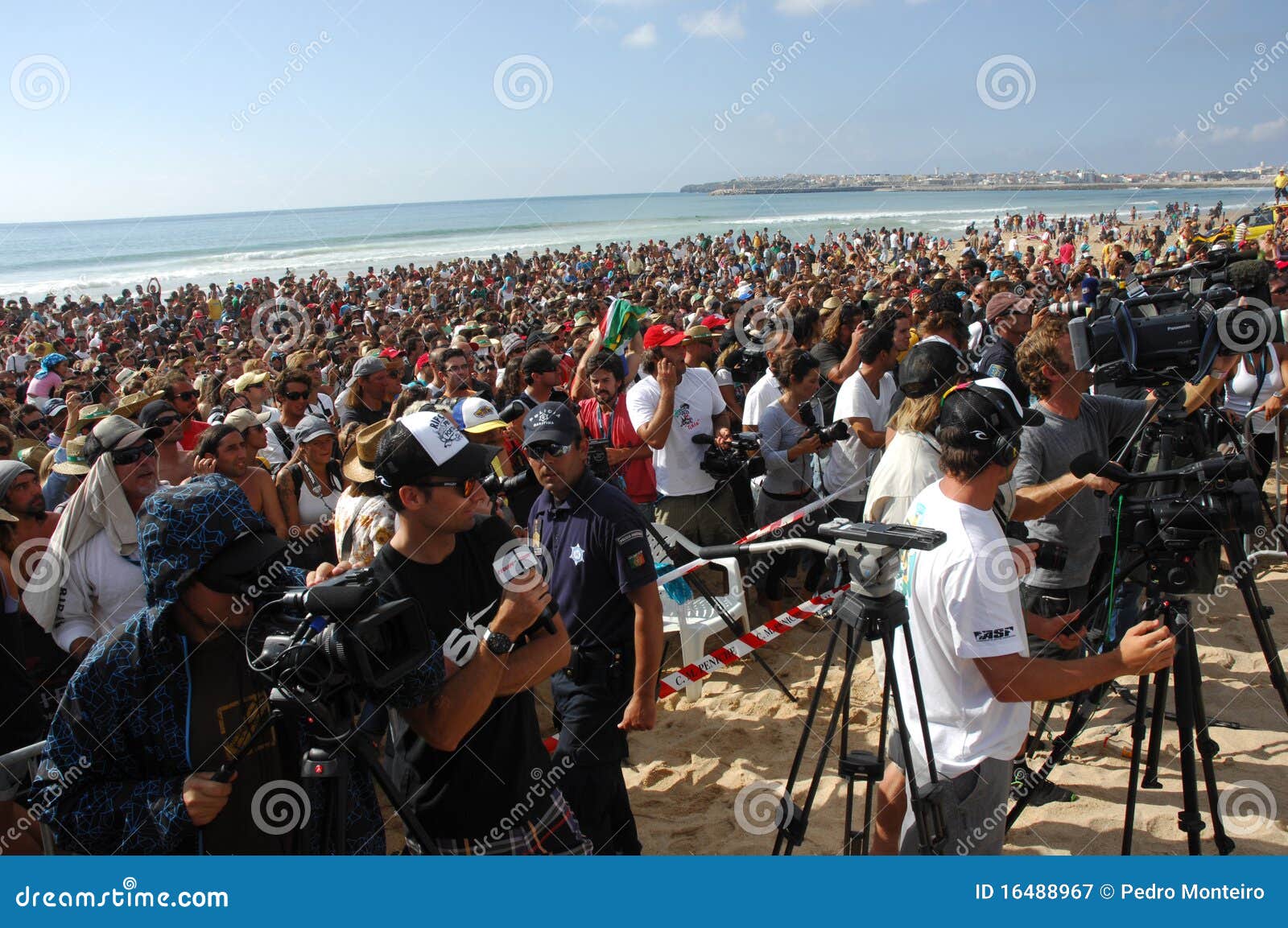 3,802 Event Crowd Beach Stock Photos - Free & Royalty-Free Stock Photos ...