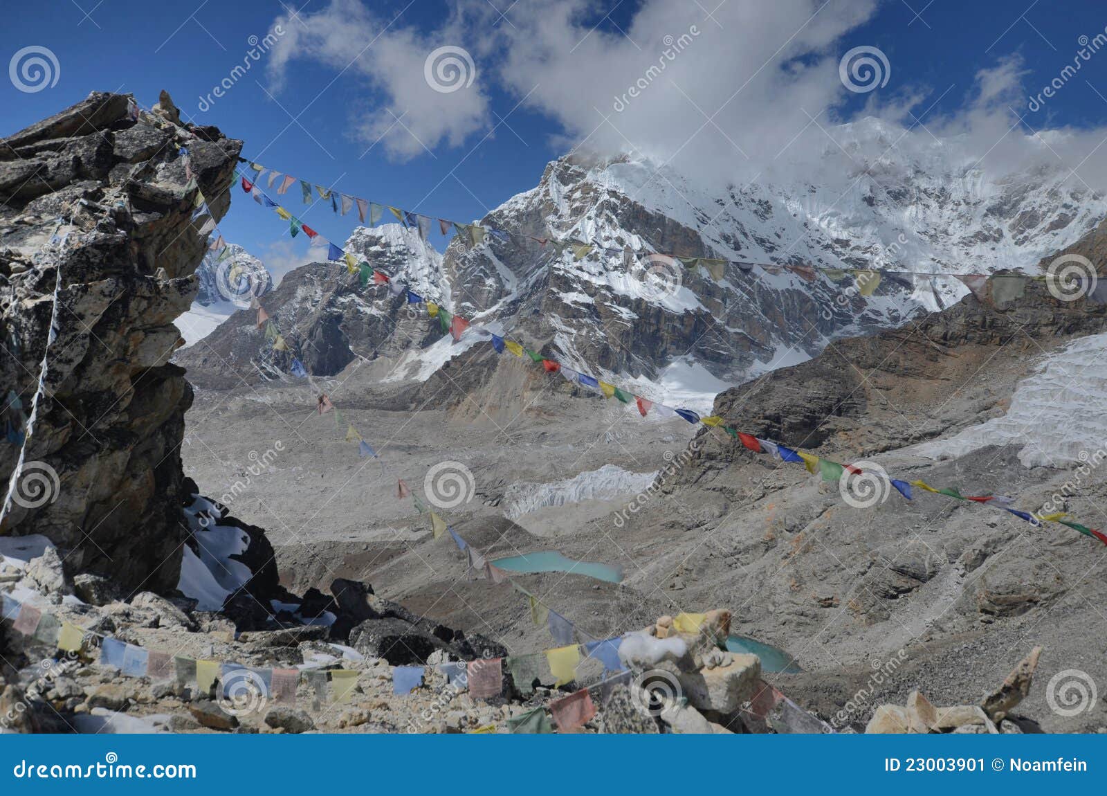 Everest landscape stock image. Image of clouds, mountain - 23003901