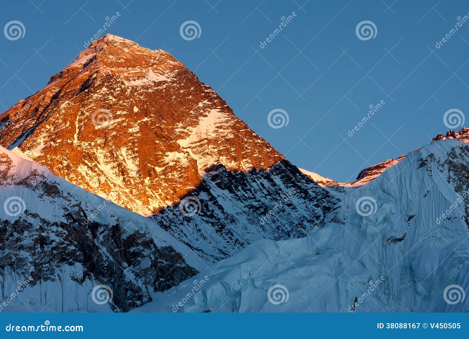Everest at Sunset stock image. Image of ridge, landscape - 38088167