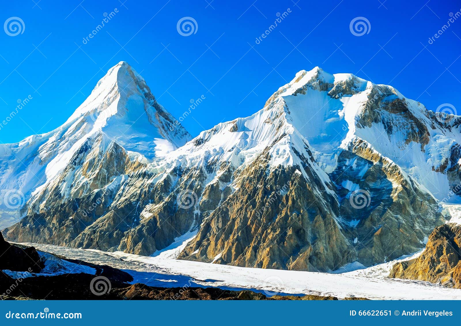 Everestgebied Van Het Himalayagebergte, Nepal Stock Afbeelding - Image ...