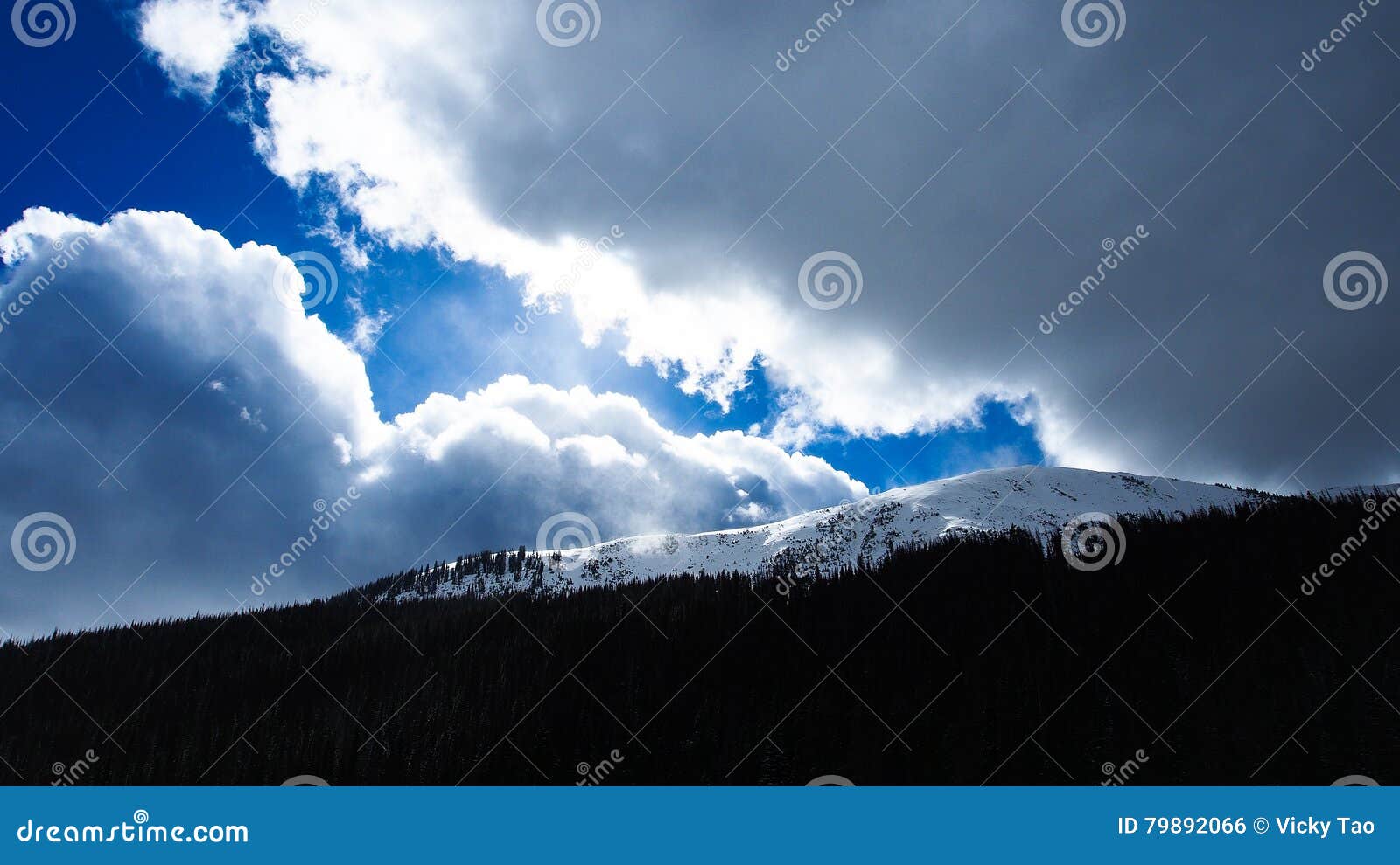 Every Cloud Has a Silver Lining Stock Photo - Image of lining, prospect ...