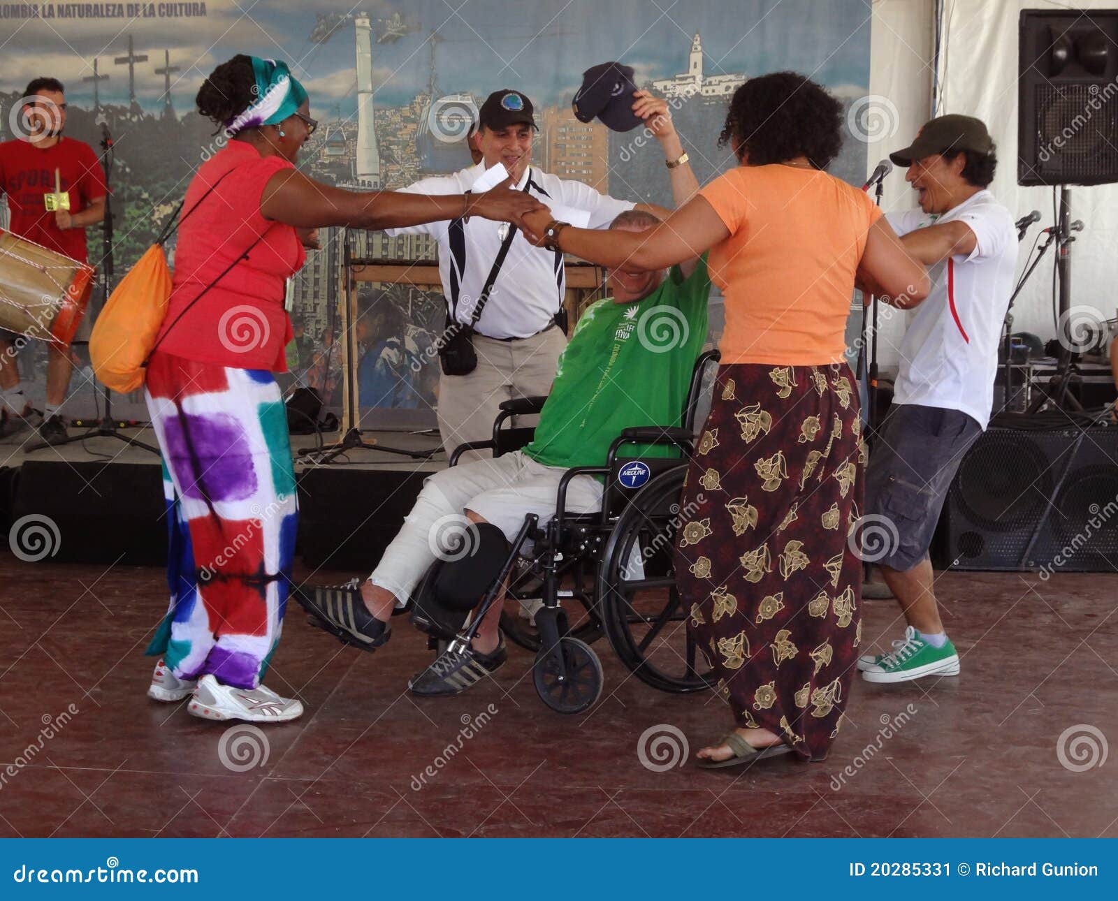 Everybody Dancing editorial photo. Image of dancers, smithsonian - 20285331