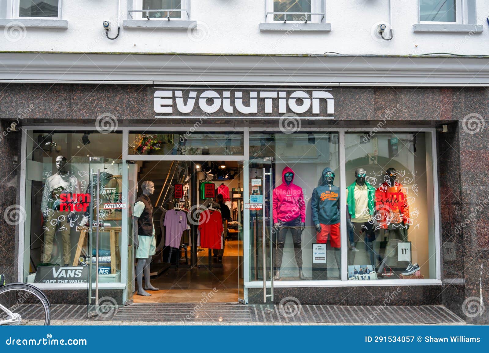 Evolution Clothing Store editorial photography. Image of store - 291534057