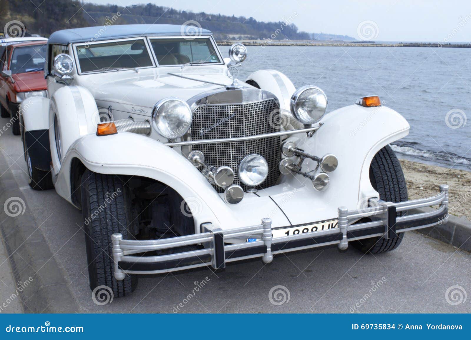 Excalibur Classic Car on the Beach Editorial Stock Image - Image of ...