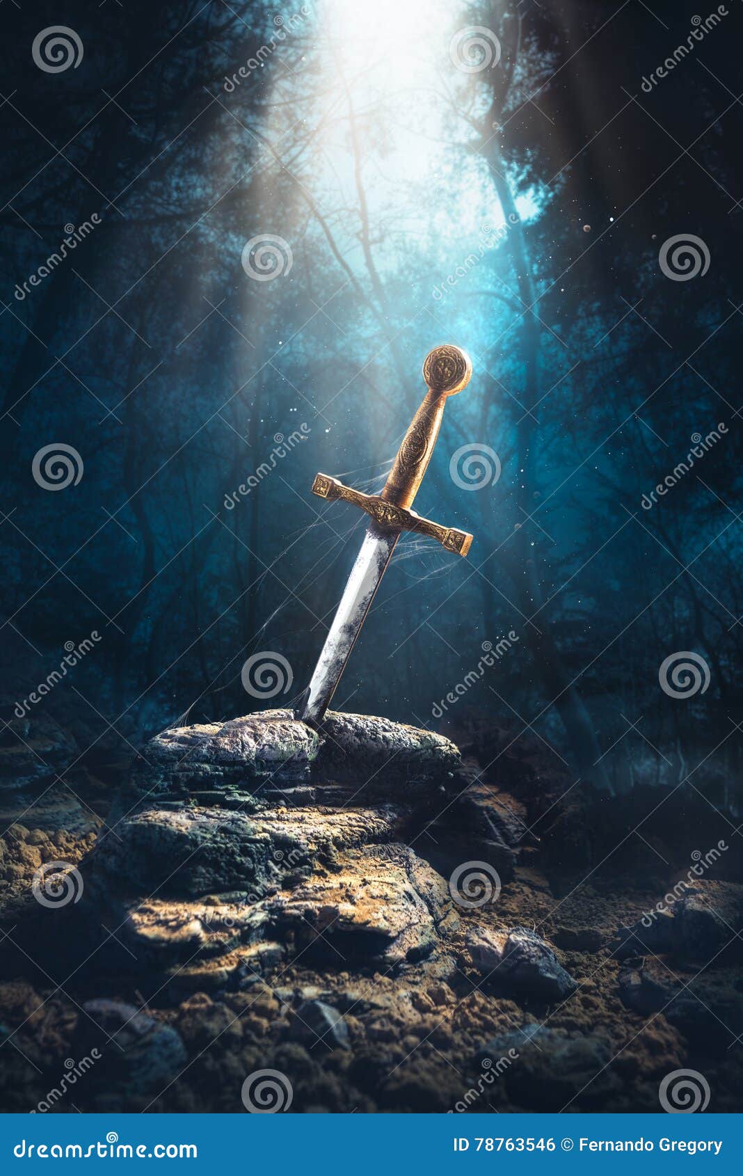 Excalibur Della Spada Nella Roccia Fotografia Stock - Immagine di ...