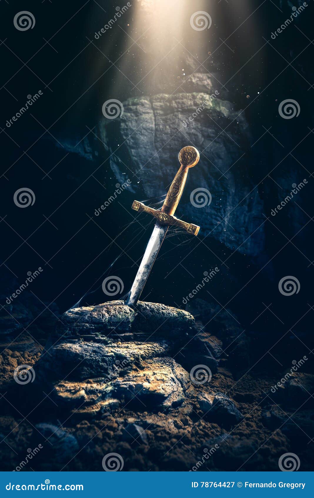 Excalibur Della Spada Nella Roccia Immagine Stock - Immagine di ...