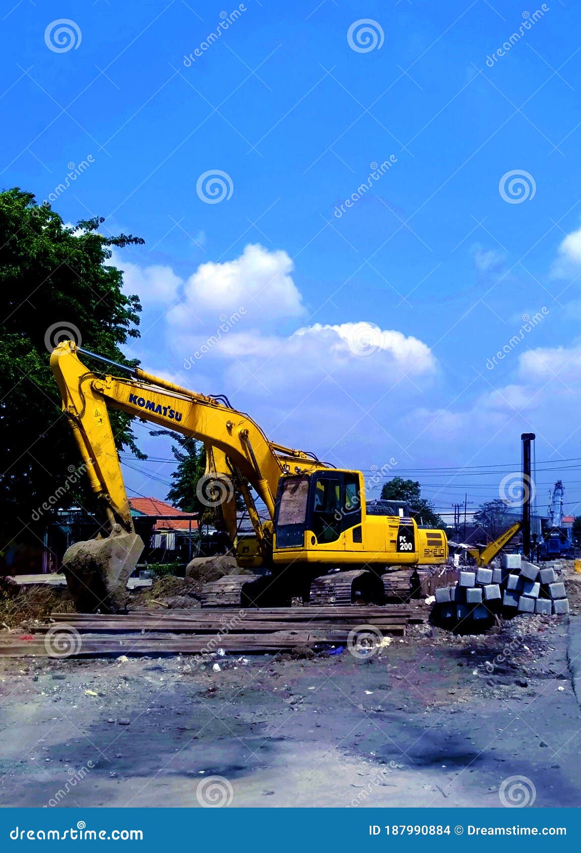 EXCAVATOR ACTIVITY TODAY editorial stock image. Image of excavator ...