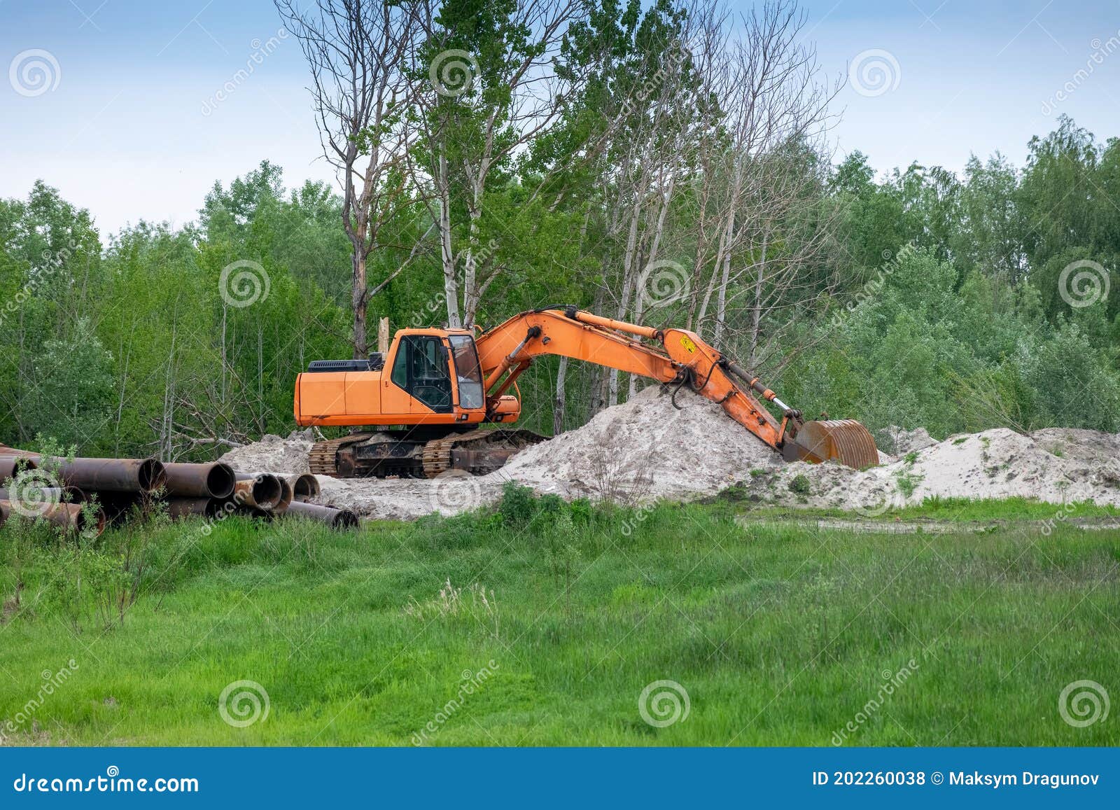 Excavator Constructing Pipeline Stock Photo - Image of bulldozer, tube ...