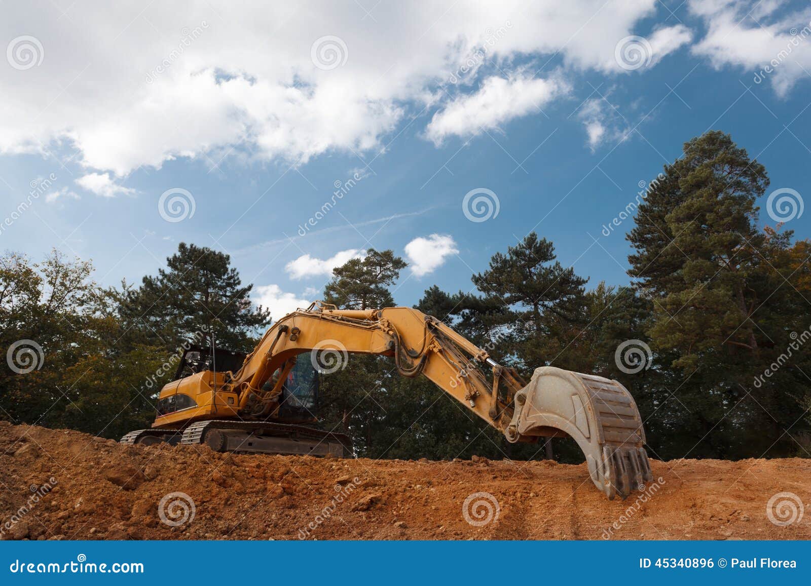 Excavator Digging on Construction Site Stock Photo - Image of dust ...