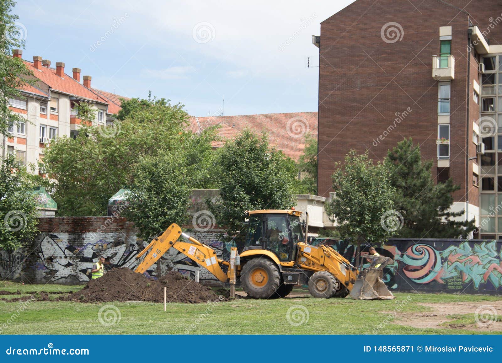 Excavator Digging the Ground and Man at Work Editorial Photo - Image of ...