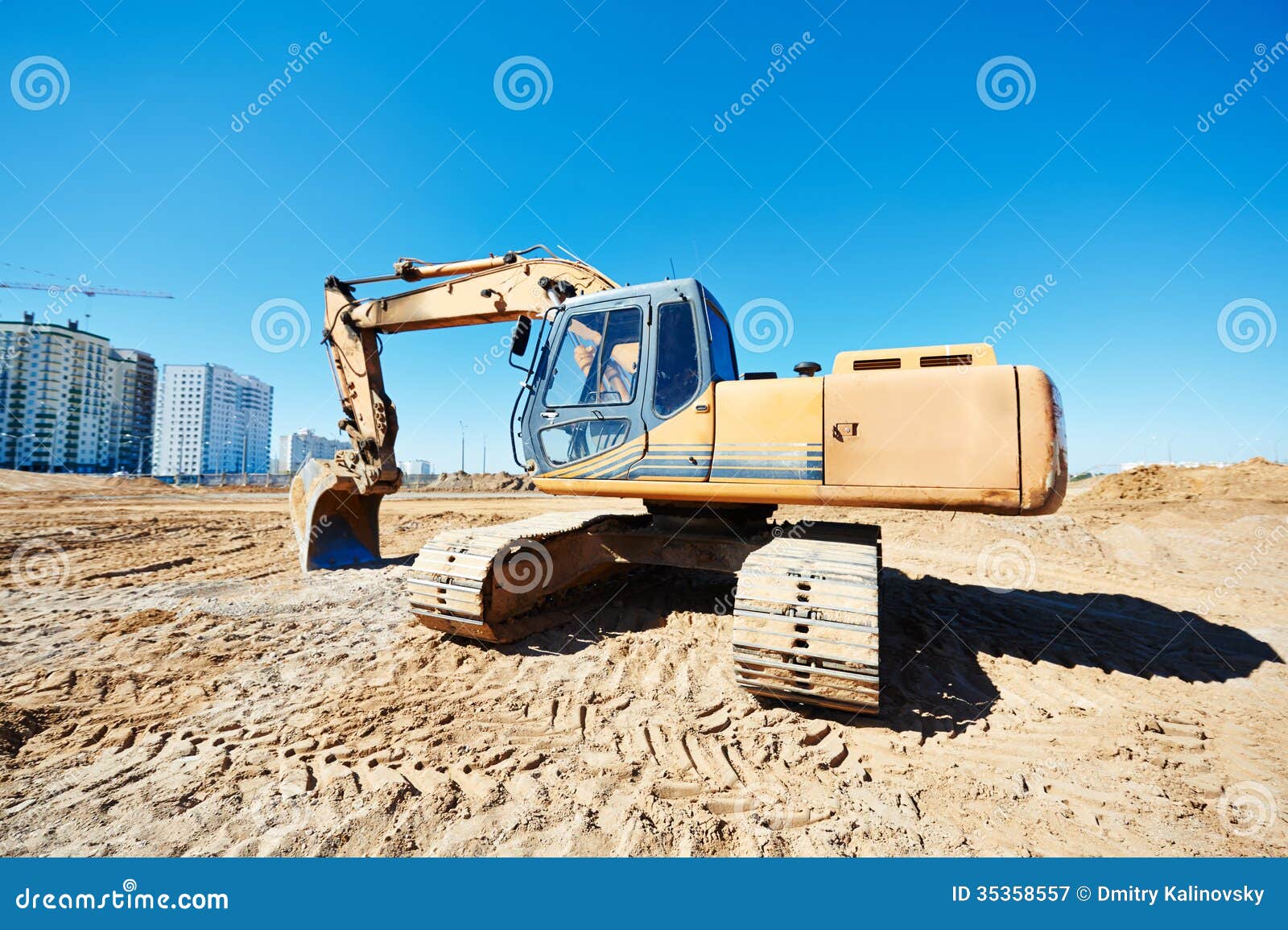 Excavator loader at work stock image. Image of earth - 35358557