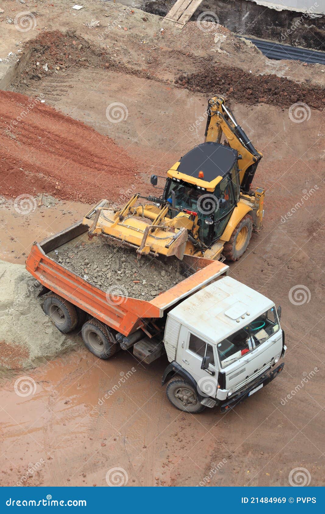 Excavator Loading Dumper Truck Stock Image - Image of lorry, land: 21484969