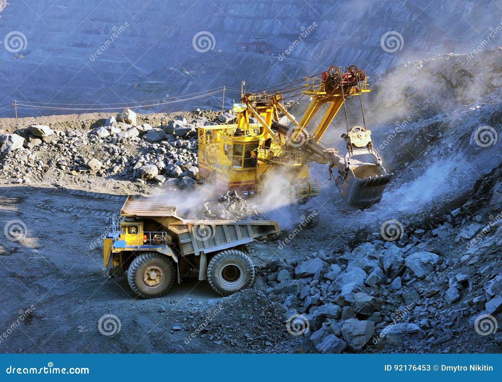Excavator Loading Iron Ore into Heavy Dump Trucks Stock Image - Image ...