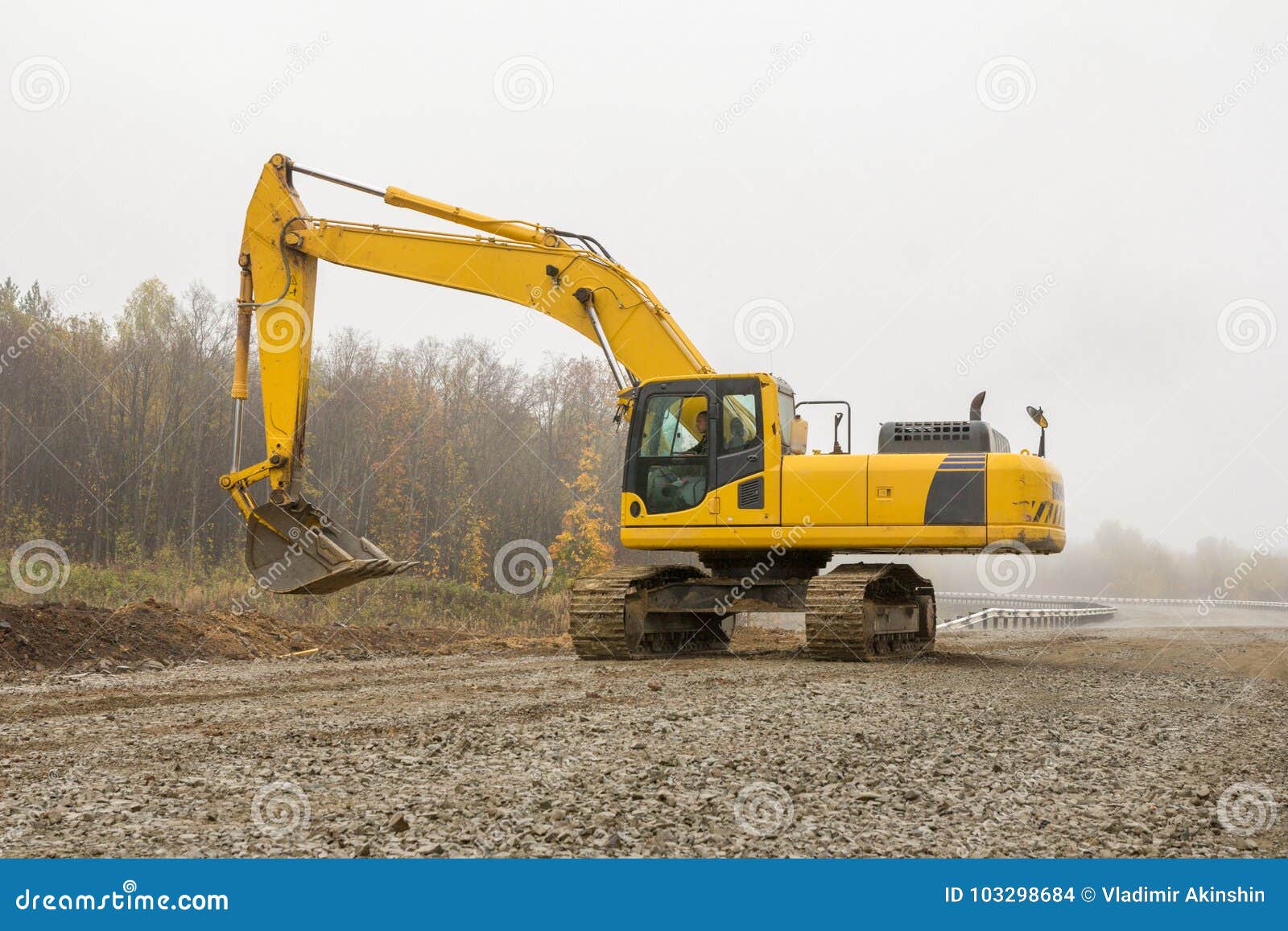 Excavator in operation editorial stock image. Image of loading - 103298684