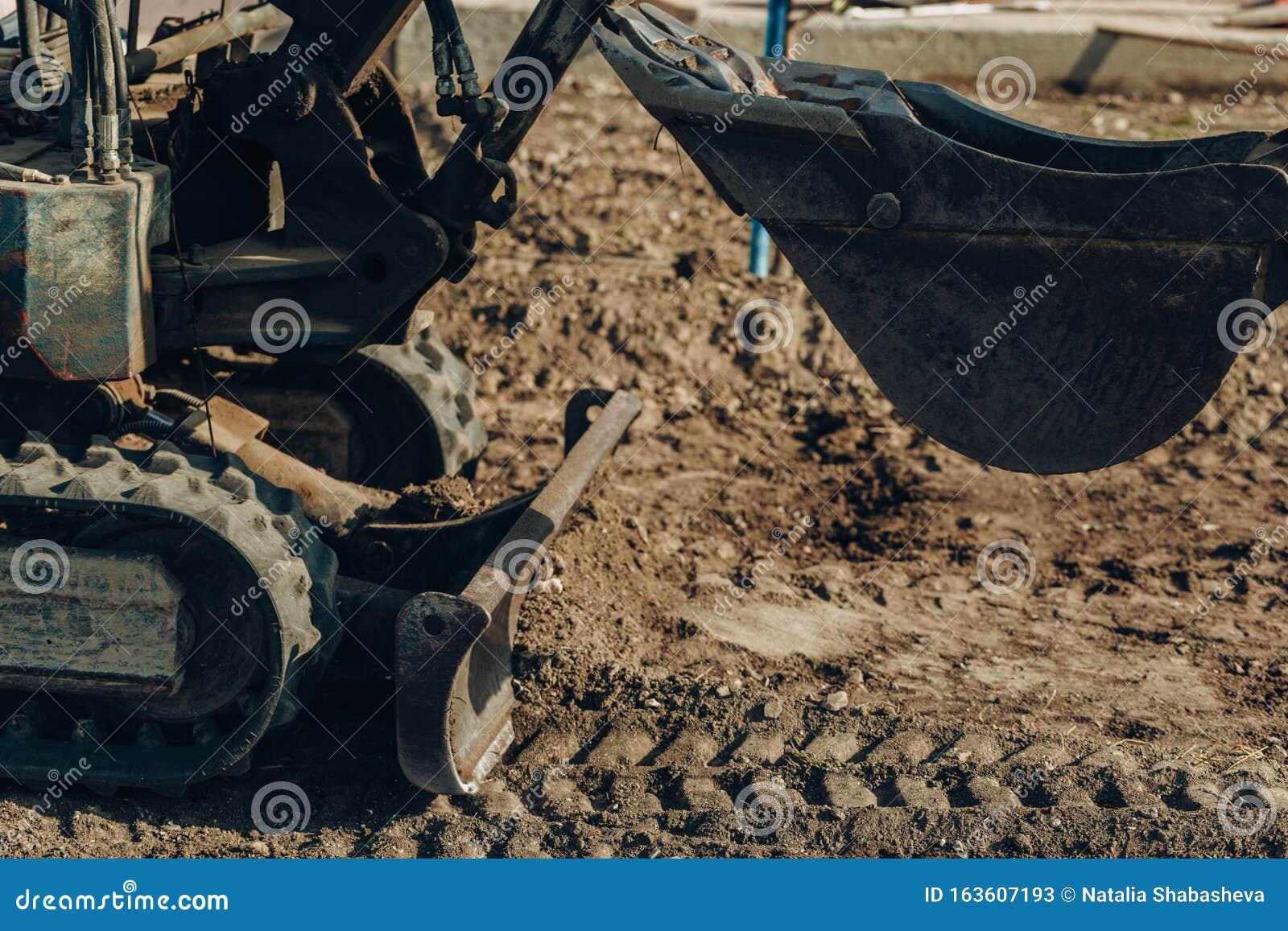 Excavator Mechanical Part for Digging. Machines and Mechanisms for ...