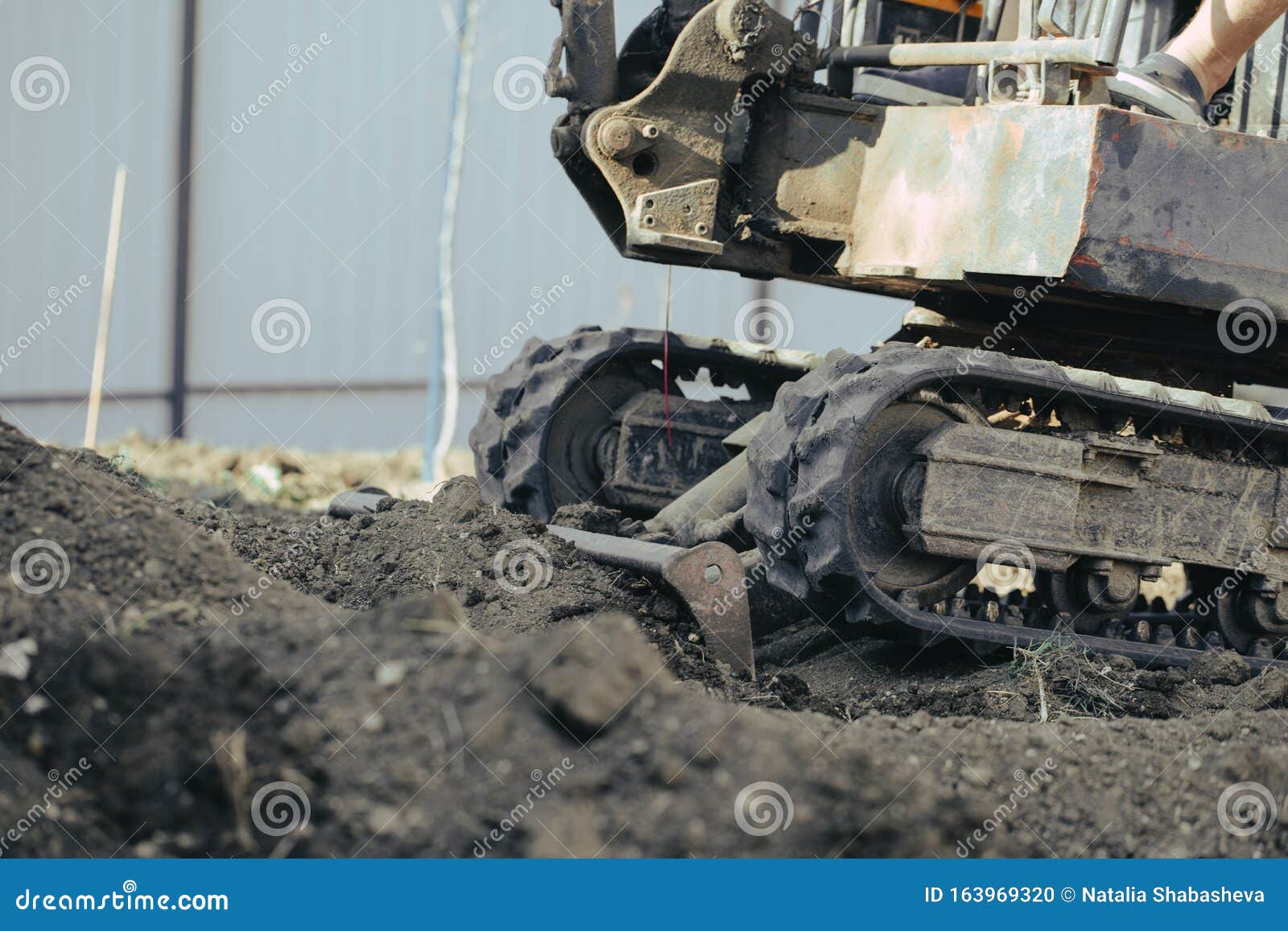 Excavator Mechanical Part for Digging. Machines and Mechanisms for ...