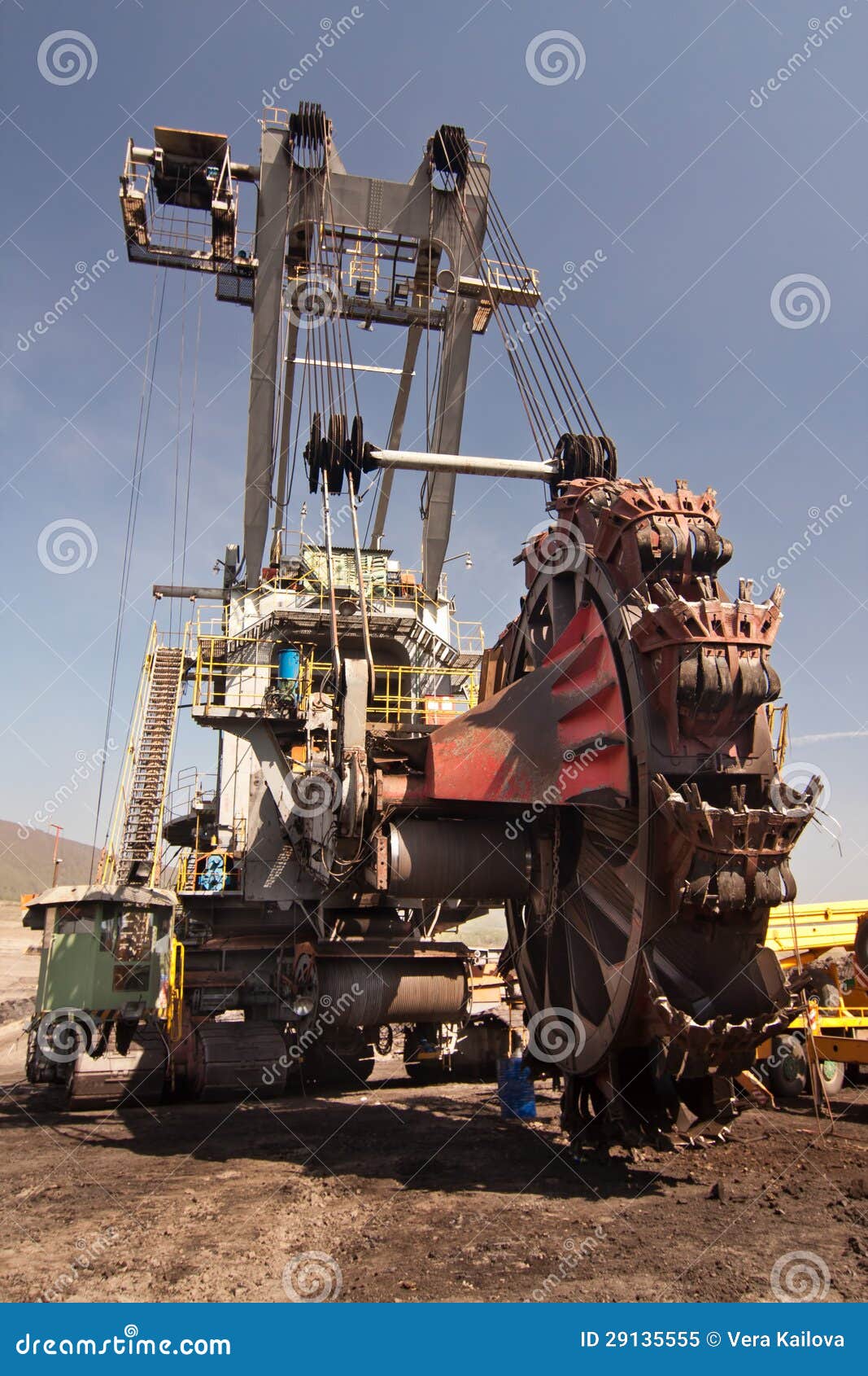 The excavator in opencast stock image. Image of soft - 29135555