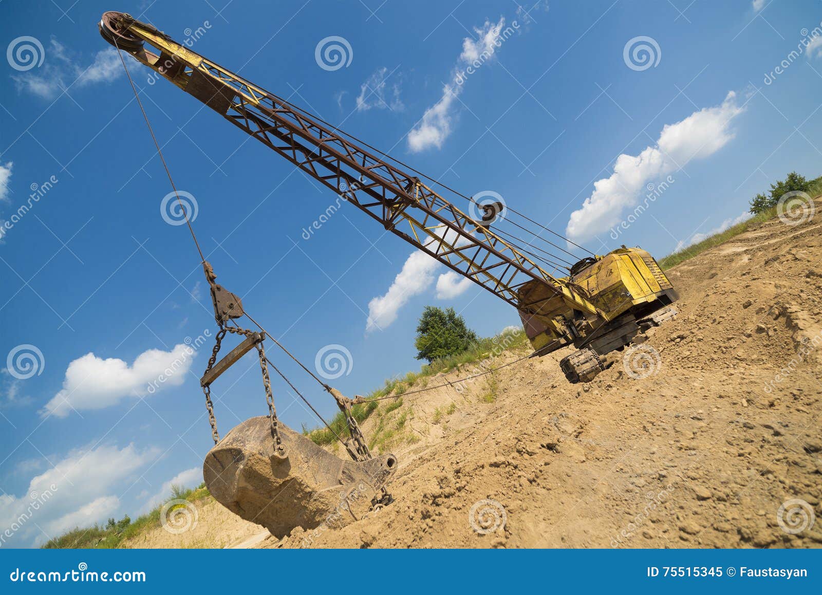 Excavator produces clay stock image. Image of contruction - 75515345
