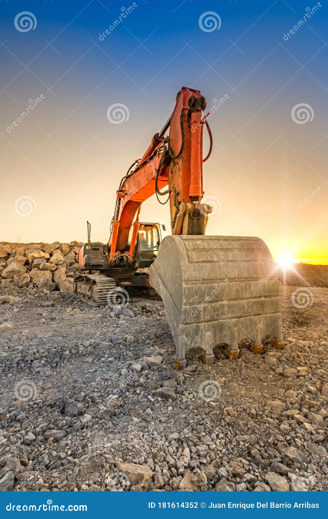 Excavator in a Quarry Extracting Stone Stock Photo - Image of industry ...