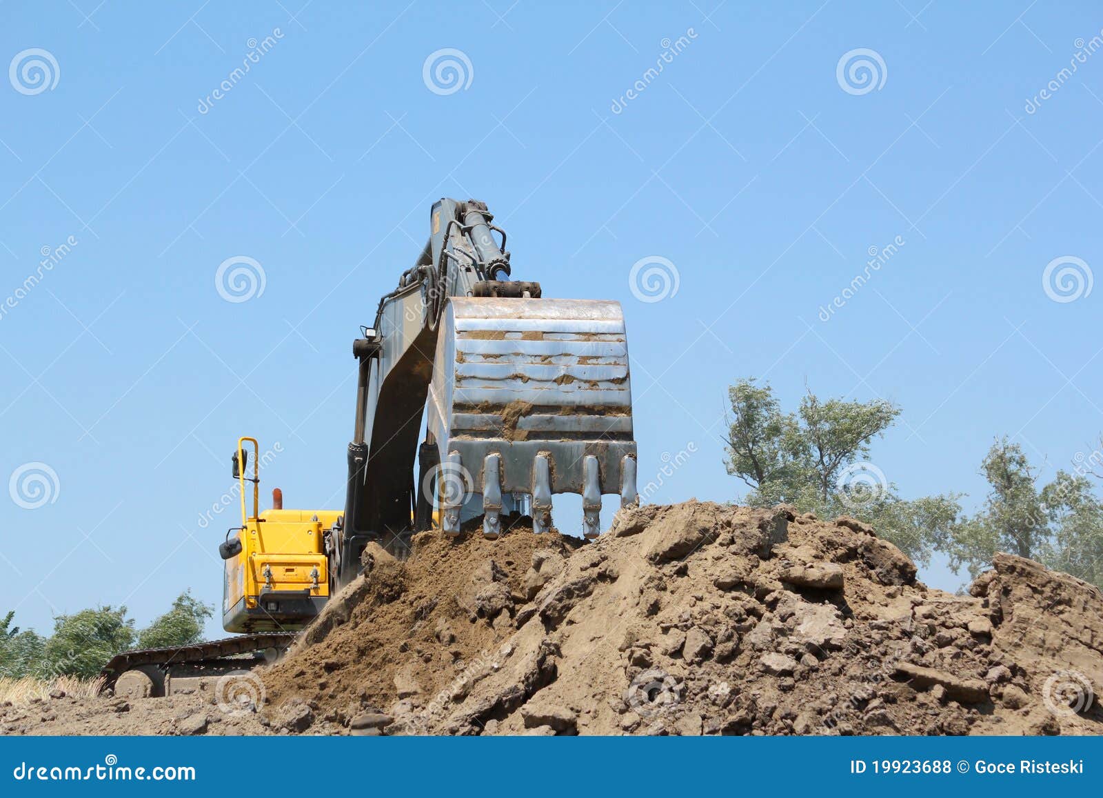 Excavator scoop stock photo. Image of drag, heavy, mechanic - 19923688