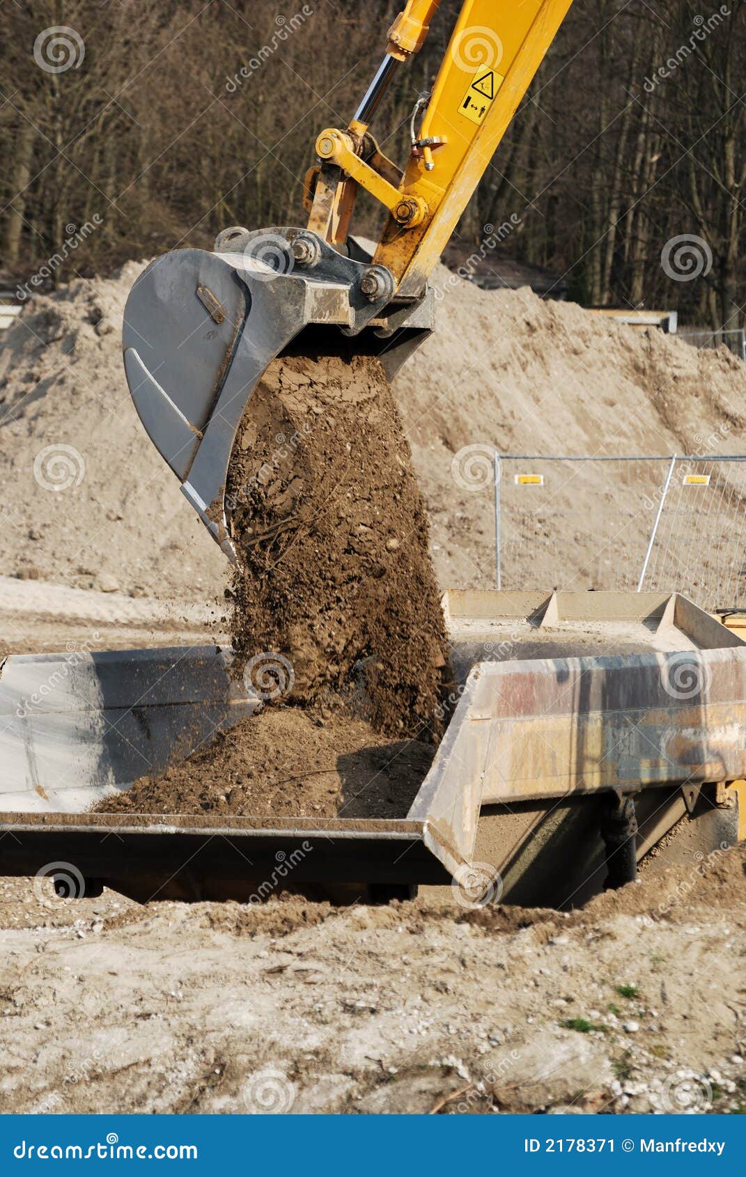 Excavator shovel stock image. Image of earthmover, lorry - 2178371