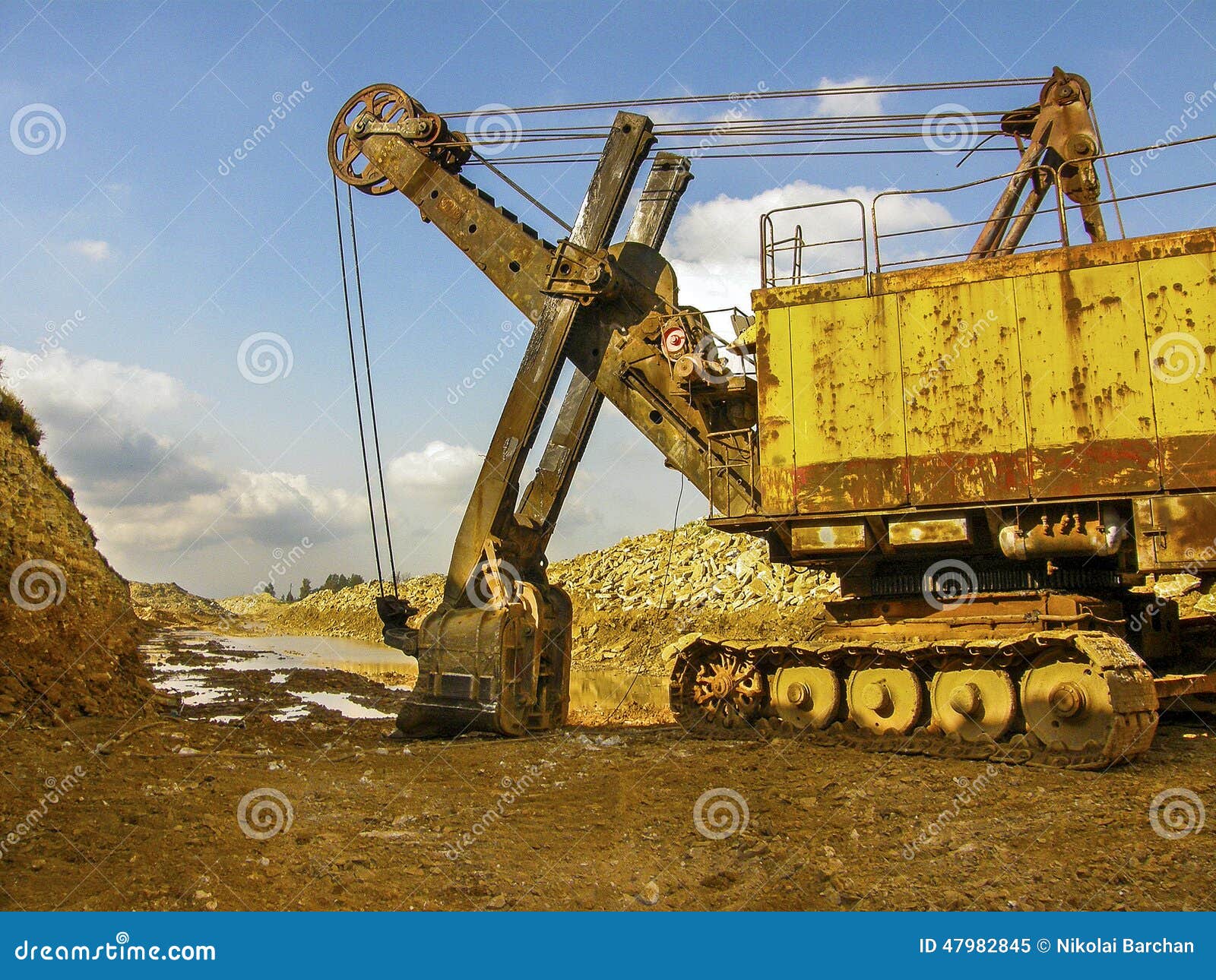 Excavator Slate Section Stock Photos - Free & Royalty-Free Stock Photos ...